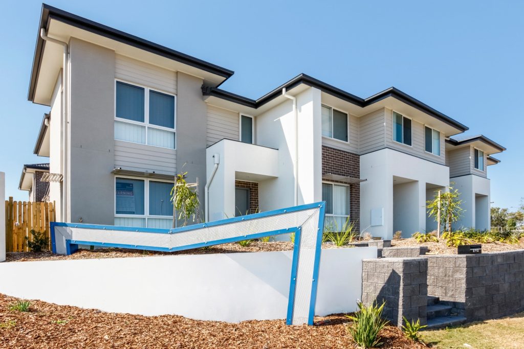 Brick Makeover Guide: Limewash, Whitewash, German Smear | Priority One ...